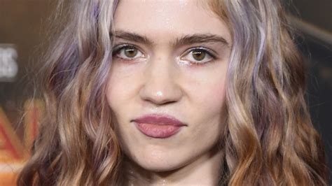 The Eyebrow-Raising Incident Involving The Queen That Grimes Was ...