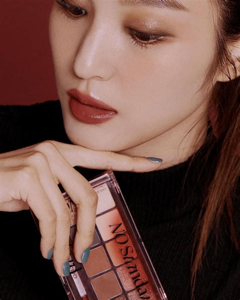 CLIO Pro Eye Palette #No Standard - Perfect Blend of Subtle Gradients ...