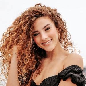 Sofie Dossi Age | Wiki, Net worth, Bio, Height, Boyfriend