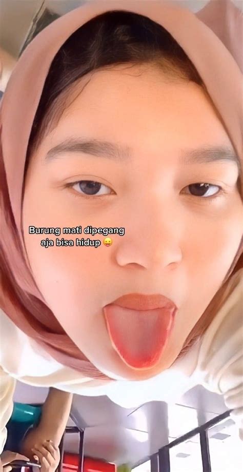 pap cewe melet melet | Fotografi tubuh, Gaya hijab, Orang cantik