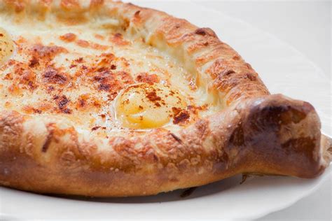 ЛИЧНЫЙ ОПЫТ: ХАЧАПУРИ ПО-АДЖАРСКИ | by Food4Life | Medium