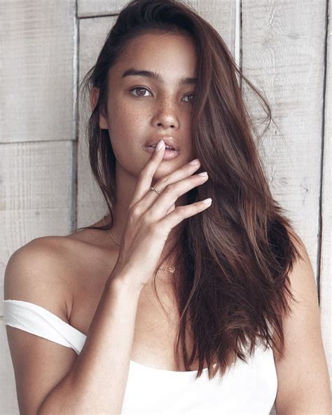 Кто будет участвовать в шоу Victoria's Secret в этом году? От девушки с ...