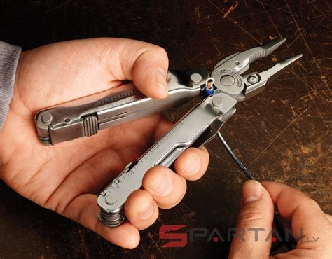 Leatherman Super Tool 300 (19 инструментов)