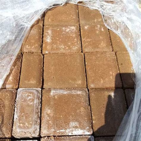 Высолы на тротуарной плитке - почему выступает белый налет и как его ...