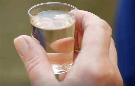 В Иране свыше 600 человек умерли от алкогольного отравления - Minval.az