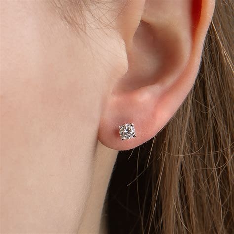 Моносерьга с выращенным бриллиантом 0.403 ct
