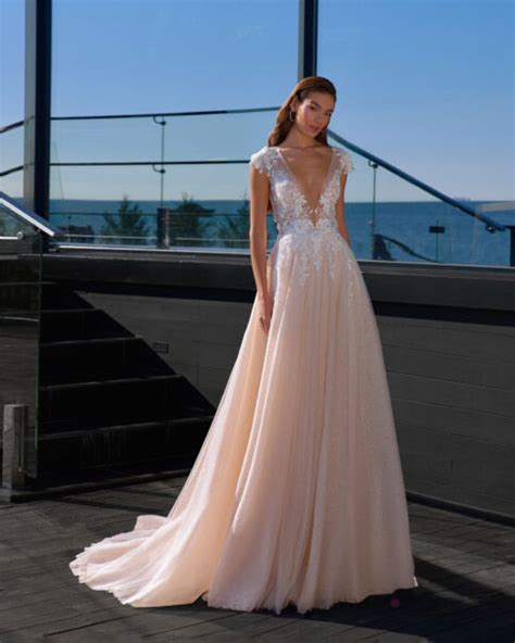 Buy wedding dress Verbena from the producer - Anna Sposa Group