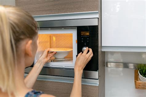 Это опасно: 10 продуктов, которые категорически нельзя греть в ...