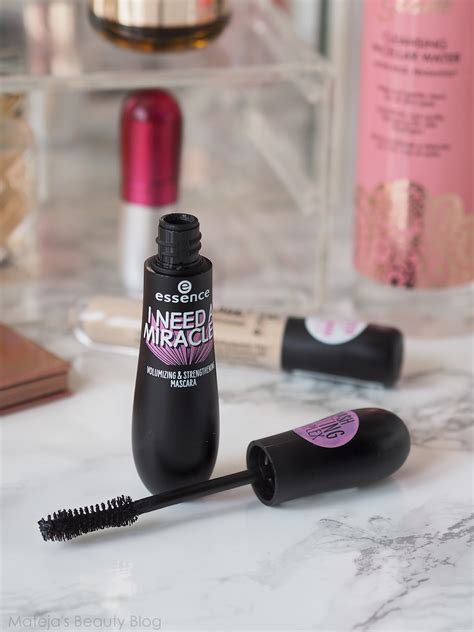 Essence I need a Miracle Volumizing & Strengthening Mascara - Mateja's ...