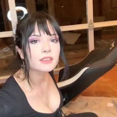 Onisuna Wiki, Biography, Age, Spouse, Height, Net Worth, Fast Facts Wikibious