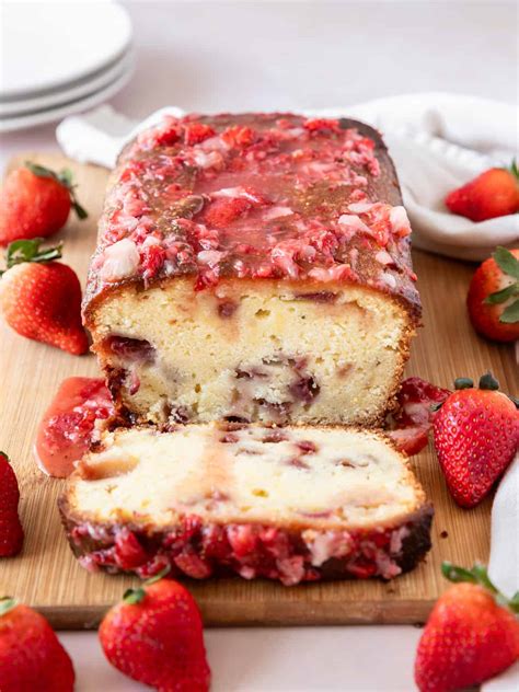 Strawberry Pound Cake - Kitchen 335