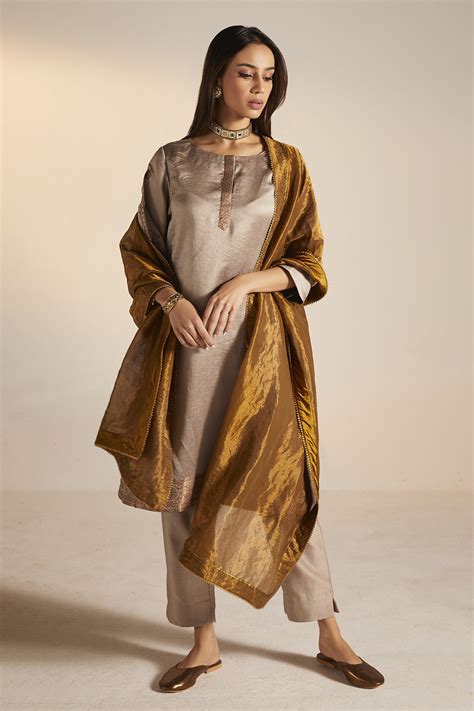 Buy Grey Handloom Silk Printed Floral Round Placket Kurta And Pant Set ...