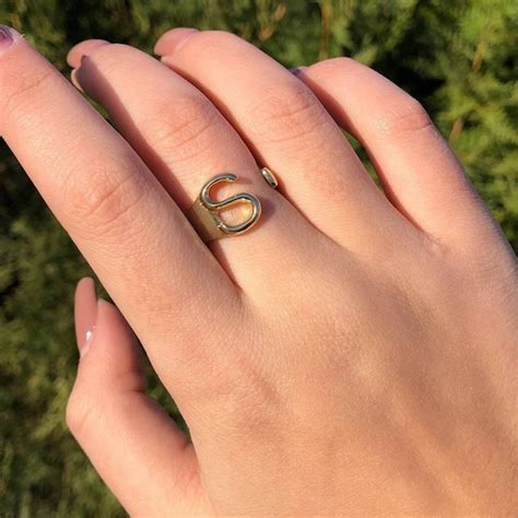 S Letter In Gold Rings