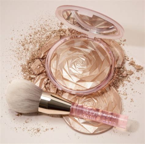 Новый хайлайтер Huda Beauty NYMPH All Over Highlighting Powder 2020 ...