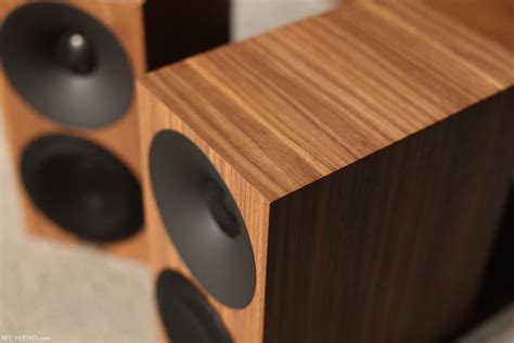 Helium410 Bookshelf Loudspeaker | Amphion