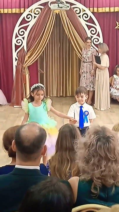 Выпускница детского сада 🥰 - YouTube