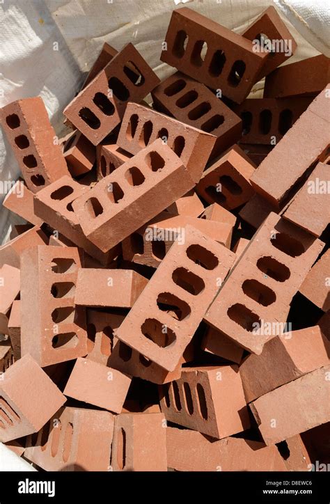 Bricks hi-res stock photography and images - Alamy