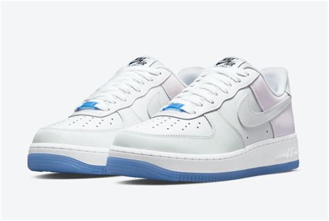 Nike Air Force 1 Low UV становятся разноцветными на солнце