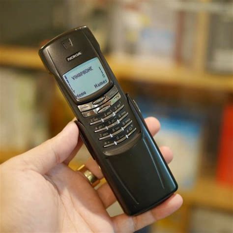 Nokia 8910 - Rồng Luxury