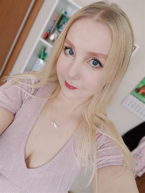 102 best r/onlyfaces images on Pholder | car selfie :)