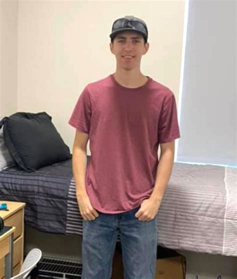 Who Is Tyler Robinson 22 Year Old Identified As Charlie Kirk ...