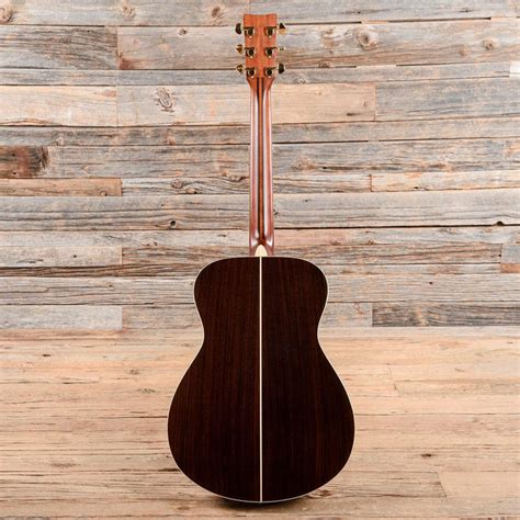 Yamaha LS16 Natural – Chicago Music Exchange