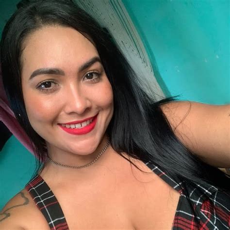Caroline Barreto (@carol_barreto_90) • Threads, Say more