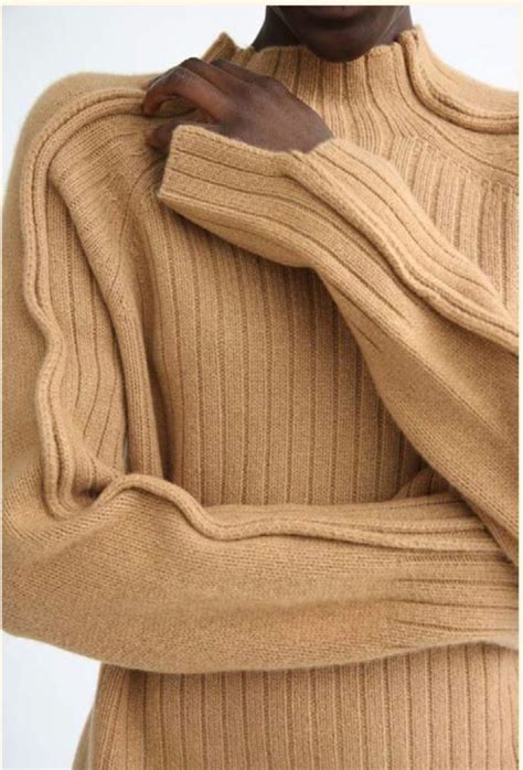 Pin on details | Sweaters, Knitwear details, Knitwear women