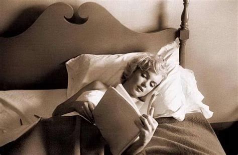Что читают блондинки: любимые книги Мэрилин Монро