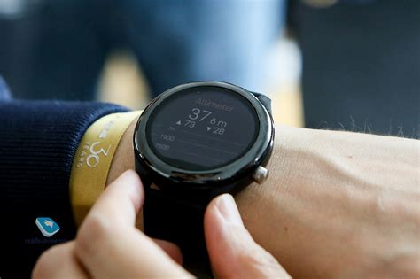 Mobile-review.com Первый взгляд на умные часы Asus VivoWatch SP