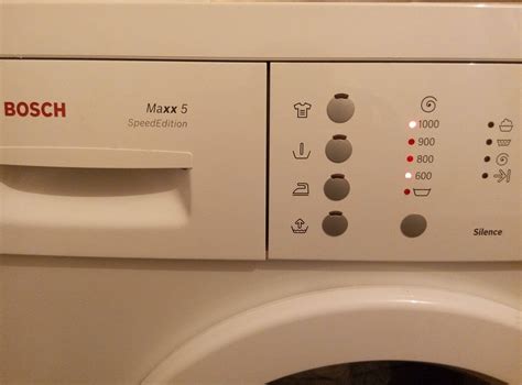 В стиральной машине BOSCH MAXX 5 мигают полоскание, 800 и 900 оборотов ...