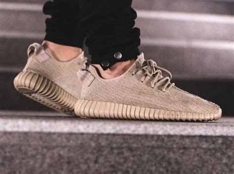 adidas Yeezy 350 Boost | Yeezy, Sneakers, Adidas yeezy
