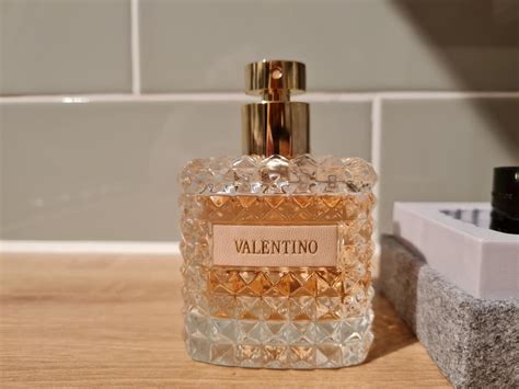 Valentino Donna Valentino Parfum - ein es Parfum für Frauen 2015