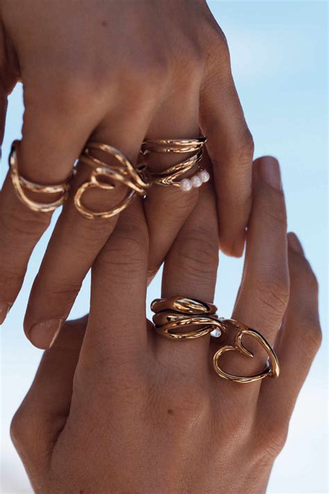 Pandora Essence Is the Perfect Capsule Jewelry Collection