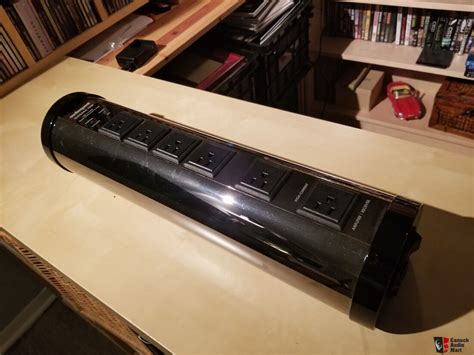 Audioquest Niagara 1000 power conditionner For Sale - Canuck Audio Mart