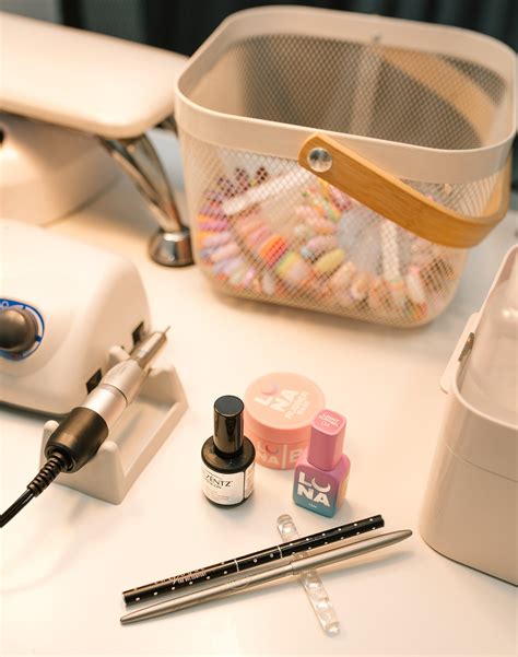 Studio Onyx: European Nail Services, Education and Supplies