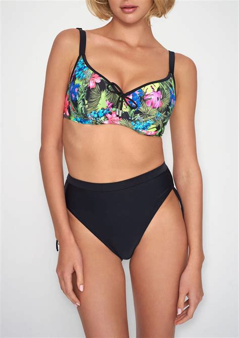 Outlet | Marilyn