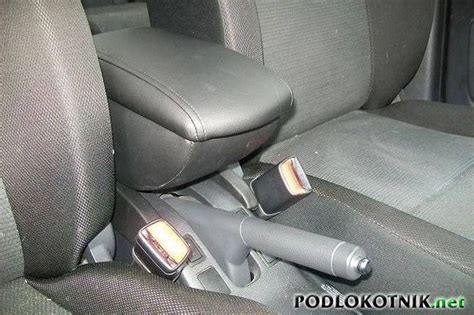 Подлокотник на Сузуки SX4. Купить — цена ниже ОРИГИНАЛА!