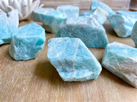 Guide to Amazonite: Uncovering its Meaning, Uses & Benefits