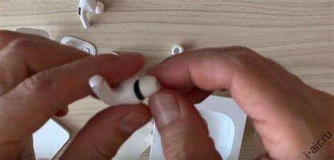 Для чего кнопка на чехле AirPods сзади — ее функционал и подробное ...