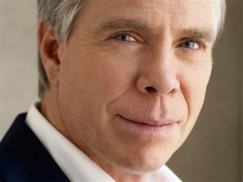 Tommy Hilfiger Returns to New York Fashion Week with Influencer-Centric ...