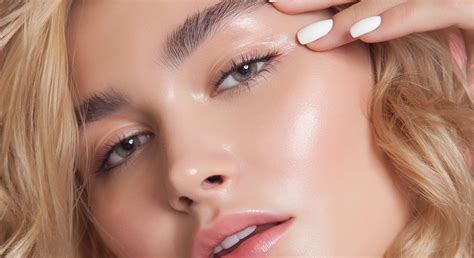 Creating The Dewy Skin Look - Ravish Magazine