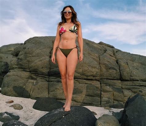 Actriz Alejandra Fosalba se lució en bikini a sus 49 años - Tecache.cl