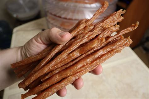 Чесночные, куриные колбаски к пиву (пивчики) | Пикабу