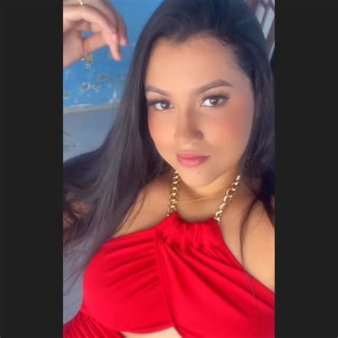 Kamilli Araujo 🌸 (@kamilli.araujo) • Threads, Say more