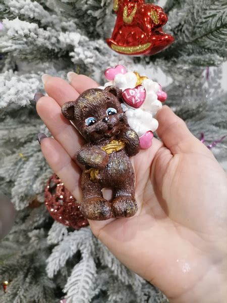 Гипсовая фигурка "Мишка с шариками - сердечками" на магнитах Mishka ...