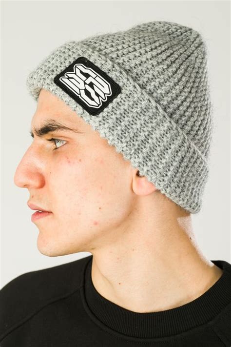 Купить Шапки на Faces&Laces Locals
