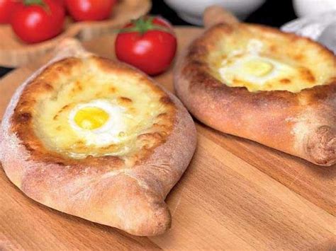 Хачапури по-аджарски