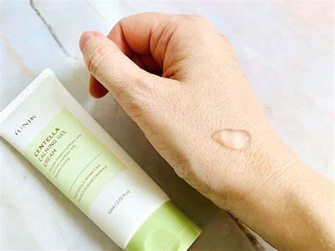 iUNIK Centella Calming Gel Cream Review - The Skincare Enthusiast
