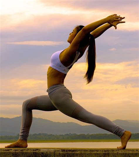 BESTE YOGA POSEN FÜR WEIGHT LOSS – FitOlympia